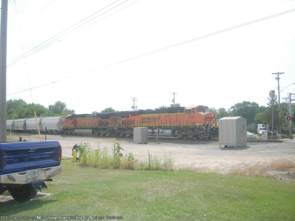 BNSF 7581 & 4313